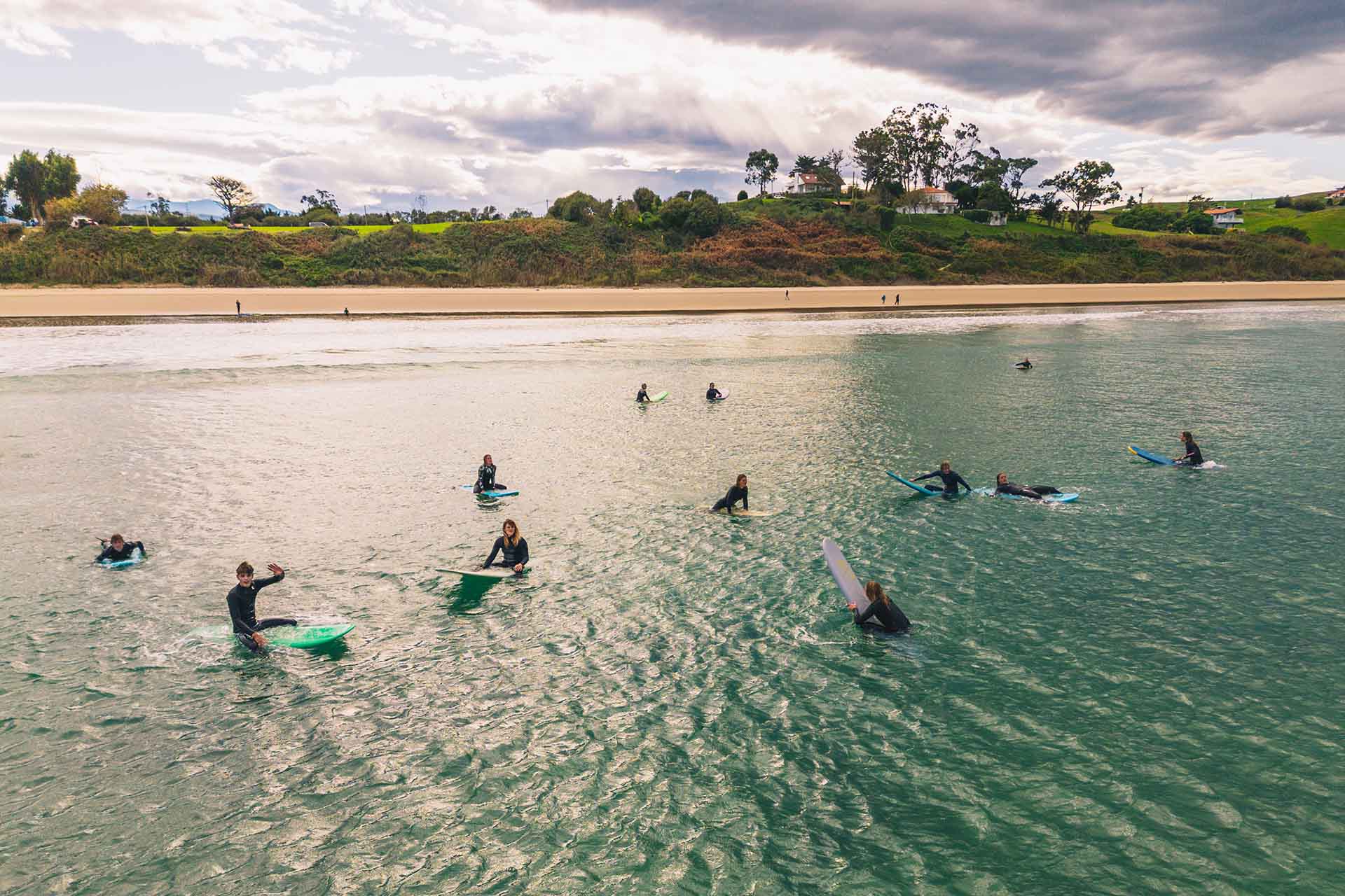Surfana Surfschool: Dé Surfspecialist in Nederland